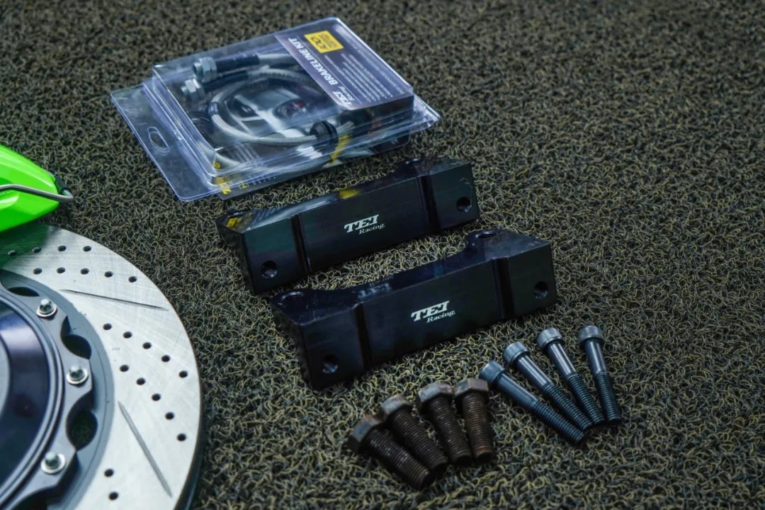 Front Big Brake Kit 355X28mm Disc Green Caliper For MG6 MG5 MG7 2019-2021 18" Wheel