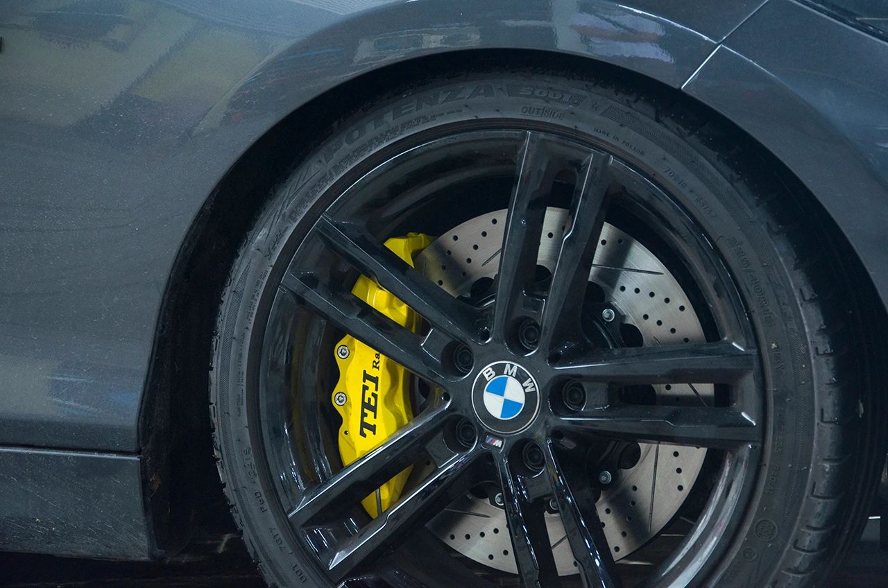 2 Series F22 BMW Big Brake Kit For 18 Inch Car Rim Front 6 Piston ...